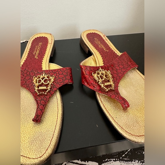 Dolce & Gabbana | Shoes | Dolce Gabbana Flip Flop Sandals Size 4 | Poshmark